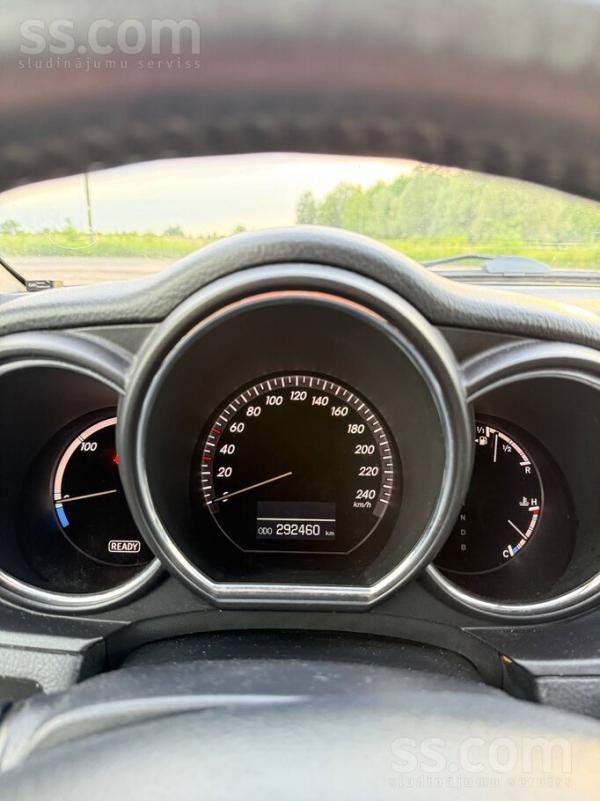 Pelēks Lexus RX 2006 Rīga, ar dzinēja tilpumu 3.30 L un nobraukumu 296 tūkst. km par 5950 €, foto 6 vietnē AUTOMOTO.COM.LV