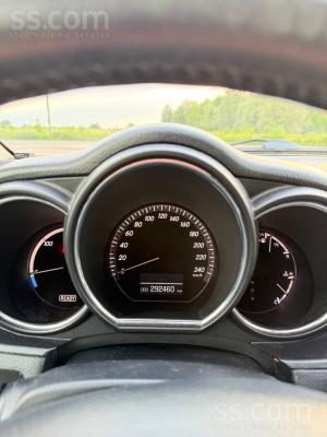 Pelēks Lexus RX 2006 Rīga, ar dzinēja tilpumu 3.30 L un nobraukumu 296 tūkst. km par 5950 €, foto 7 vietnē AUTOMOTO.COM.LV