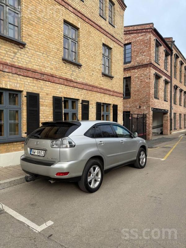 Grey Lexus RX 2006 in Riga, with an engine capacity of 3.30 L and mileage of 296 thousand km for 5450 €, photo 5 on AUTOMOTO.COM.LV