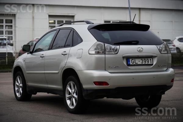 Grey Lexus RX 2007 in Riga, with an engine capacity of 3.50 L and mileage of 298 thousand km for 3995 €, photo 3 on AUTOMOTO.COM.LV