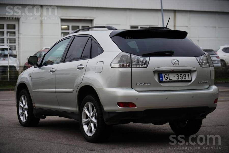 Grey Lexus RX 2007 in Riga, with an engine capacity of 3.50 L and mileage of 298 thousand km for 3995 €, photo 3 on AUTOMOTO.COM.LV