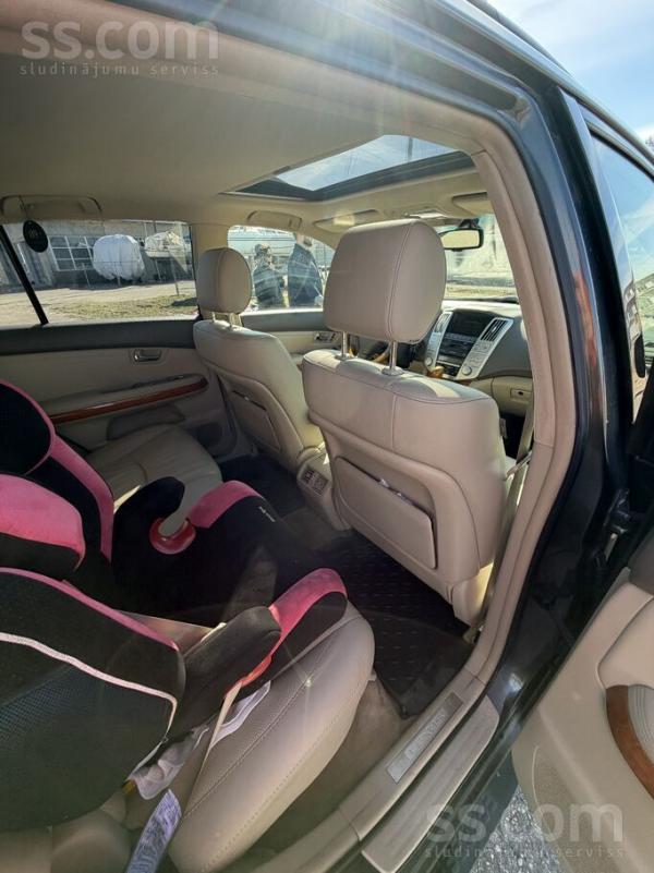 Pelēks Lexus RX 2007 Jūrmala, ar dzinēja tilpumu 3.50 L un nobraukumu 135 tūkst. km par 4900 €, foto 9 vietnē AUTOMOTO.COM.LV