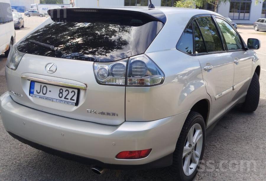 Grey Lexus RX 2007 in Riga, with an engine capacity of 3.30 L and mileage of 305 thousand km for 5000 €, photo 5 on AUTOMOTO.COM.LV