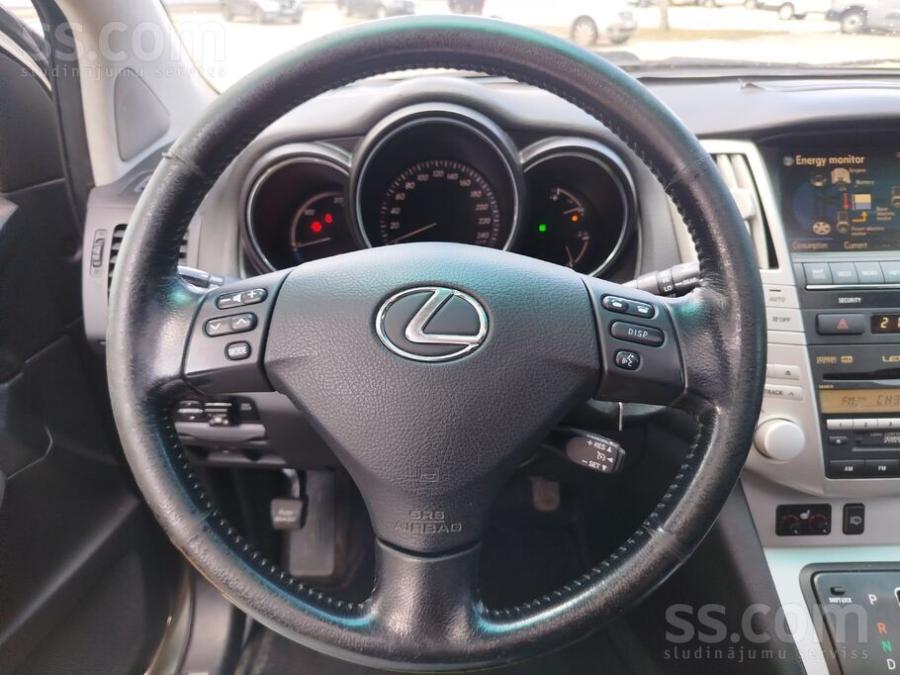 Grey Lexus RX 2007 in Riga, with an engine capacity of 3.30 L and mileage of 305 thousand km for 5000 €, photo 6 on AUTOMOTO.COM.LV