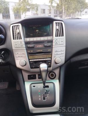 Grey Lexus RX 2007 in Riga, with an engine capacity of 3.30 L and mileage of 305 thousand km for 5000 €, photo 15 on AUTOMOTO.COM.LV