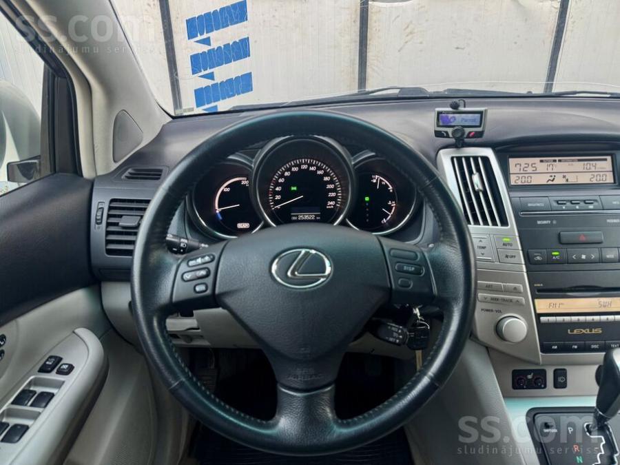 Pelēks Lexus RX 2007 Rīga, ar dzinēja tilpumu 3.30 L un nobraukumu 253 tūkst. km par 3990 €, foto 9 vietnē AUTOMOTO.COM.LV