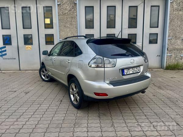 Lexus RX 2007 in Riga on AUTOMOTO.COM.LV Grey Lexus RX 2007 in Riga, with an engine capacity of 3.30 L and mileage of 253 thousand km for 3990 €, photo 4 on AUTOMOTO.COM.LV