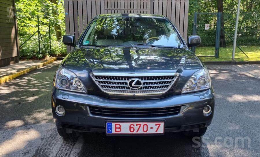 Grey Lexus RX 2008 in Riga, with an engine capacity of 3.30 L and mileage of 242 thousand km for 7700 €, photo 4 on AUTOMOTO.COM.LV