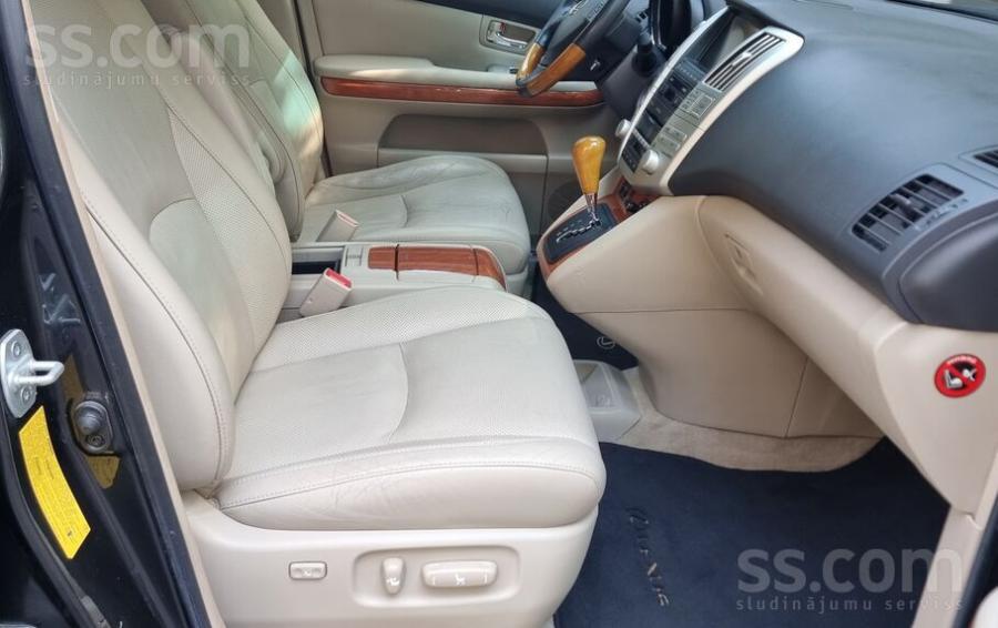 Grey Lexus RX 2008 in Riga, with an engine capacity of 3.30 L and mileage of 242 thousand km for 7700 €, photo 11 on AUTOMOTO.COM.LV