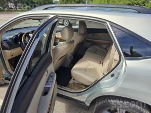 Grey Lexus RX 2008 in Riga, with an engine capacity of 3.30 L and mileage of 240 thousand km for 6200 €, photo 9 on AUTOMOTO.COM.LV