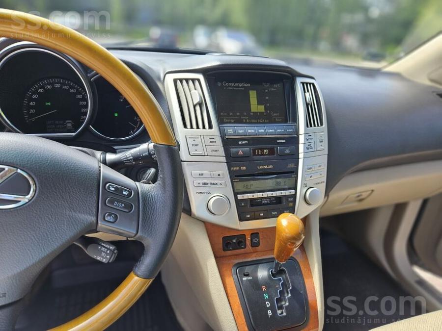 Grey Lexus RX 2008 in Riga, with an engine capacity of 3.30 L and mileage of 240 thousand km for 6200 €, photo 13 on AUTOMOTO.COM.LV
