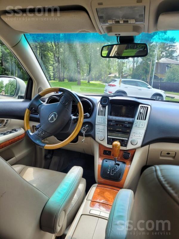 Pelēks Lexus RX 2008 Rīga, ar dzinēja tilpumu 4.00 L un nobraukumu 240 tūkst. km par 6150 €, foto 5 vietnē AUTOMOTO.COM.LV