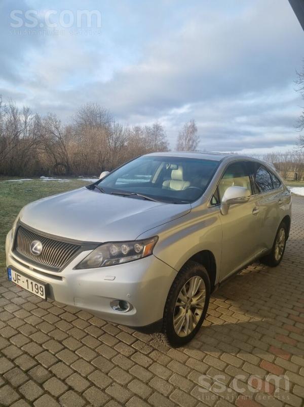 Pelēks Lexus RX 2009 Rīga, ar dzinēja tilpumu 3.50 L un nobraukumu 325 tūkst. km par 8500 €, foto 1 vietnē AUTOMOTO.COM.LV