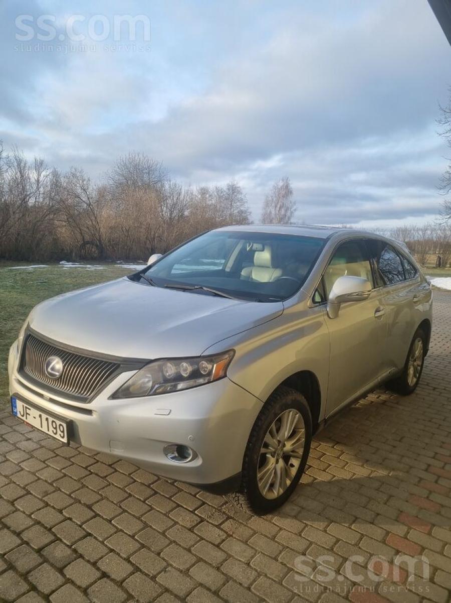 Pelēks Lexus RX 2009 Rīga, ar dzinēja tilpumu 3.50 L un nobraukumu 325 tūkst. km par 3800 €, foto 1 vietnē AUTOMOTO.COM.LV