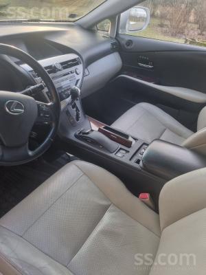 Pelēks Lexus RX 2009 Rīga, ar dzinēja tilpumu 3.50 L un nobraukumu 325 tūkst. km par 3800 €, foto 7 vietnē AUTOMOTO.COM.LV