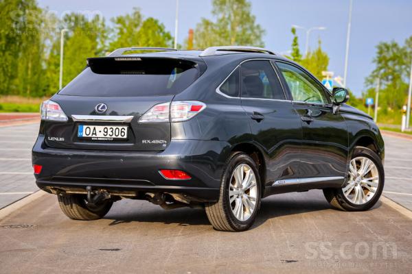 Grey Lexus RX 2009 in Jelgava, with an engine capacity of 3.50 L and mileage of 0 thousand km for 11990 €, photo 4 on AUTOMOTO.COM.LV