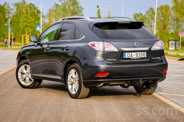 Grey Lexus RX 2009 in Jelgava, with an engine capacity of 3.50 L and mileage of 0 thousand km for 11990 €, photo 6 on AUTOMOTO.COM.LV