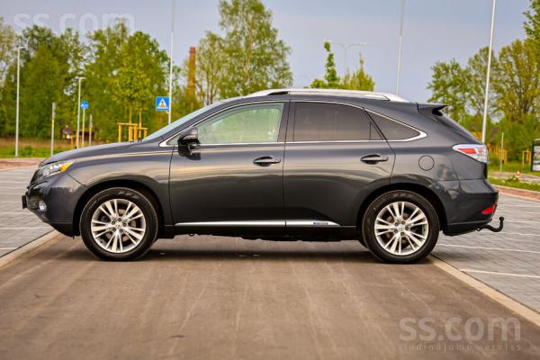 Grey Lexus RX 2009 in Jelgava, with an engine capacity of 3.50 L and mileage of 0 thousand km for 11990 €, photo 7 on AUTOMOTO.COM.LV