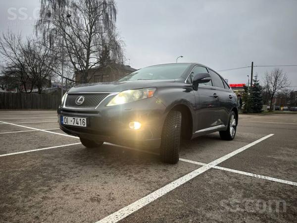 Pelēks Lexus RX 2009 Rīga, ar dzinēja tilpumu 3.50 L un nobraukumu 247 tūkst. km par 9550 €, foto 2 vietnē AUTOMOTO.COM.LV