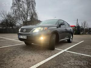 Grey Lexus RX 2009 in Riga, with an engine capacity of 3.50 L and mileage of 247 thousand km for 9550 €, photo 2 on AUTOMOTO.COM.LV