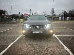 Grey Lexus RX 2009 in Riga, with an engine capacity of 3.50 L and mileage of 247 thousand km for 9550 €, photo 3 on AUTOMOTO.COM.LV