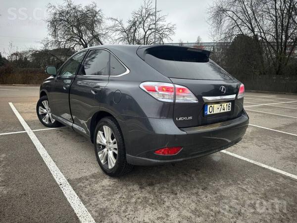 Pelēks Lexus RX 2009 Rīga, ar dzinēja tilpumu 3.50 L un nobraukumu 247 tūkst. km par 9550 €, foto 5 vietnē AUTOMOTO.COM.LV