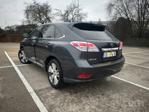 Grey Lexus RX 2009 in Riga, with an engine capacity of 3.50 L and mileage of 247 thousand km for 9550 €, photo 5 on AUTOMOTO.COM.LV
