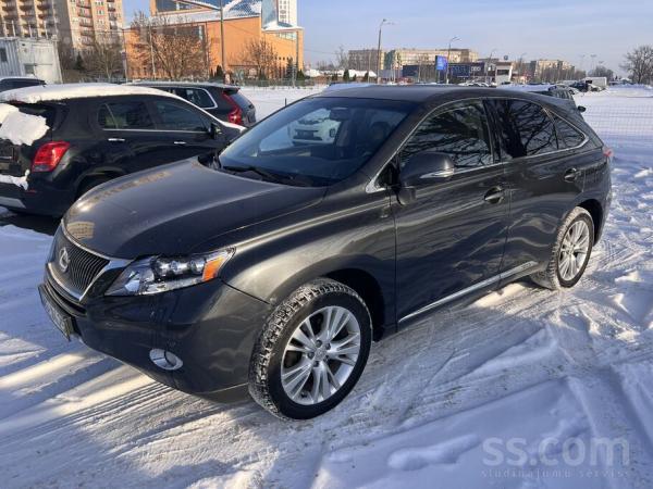 Pelēks Lexus RX 2009 Rīga, ar dzinēja tilpumu 3.50 L un nobraukumu 313 tūkst. km par 8550 €, foto 1 vietnē AUTOMOTO.COM.LV