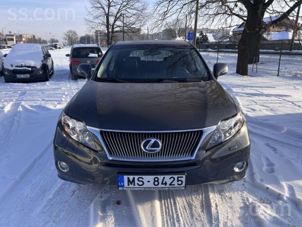 Pelēks Lexus RX 2009 Rīga, ar dzinēja tilpumu 3.50 L un nobraukumu 313 tūkst. km par 8550 €, foto 2 vietnē AUTOMOTO.COM.LV