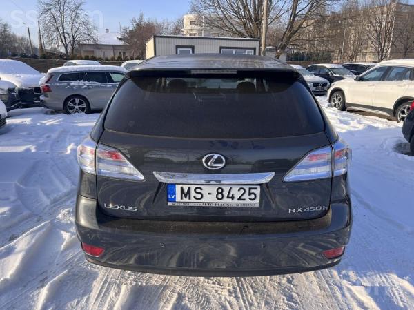 Pelēks Lexus RX 2009 Rīga, ar dzinēja tilpumu 3.50 L un nobraukumu 313 tūkst. km par 8550 €, foto 5 vietnē AUTOMOTO.COM.LV