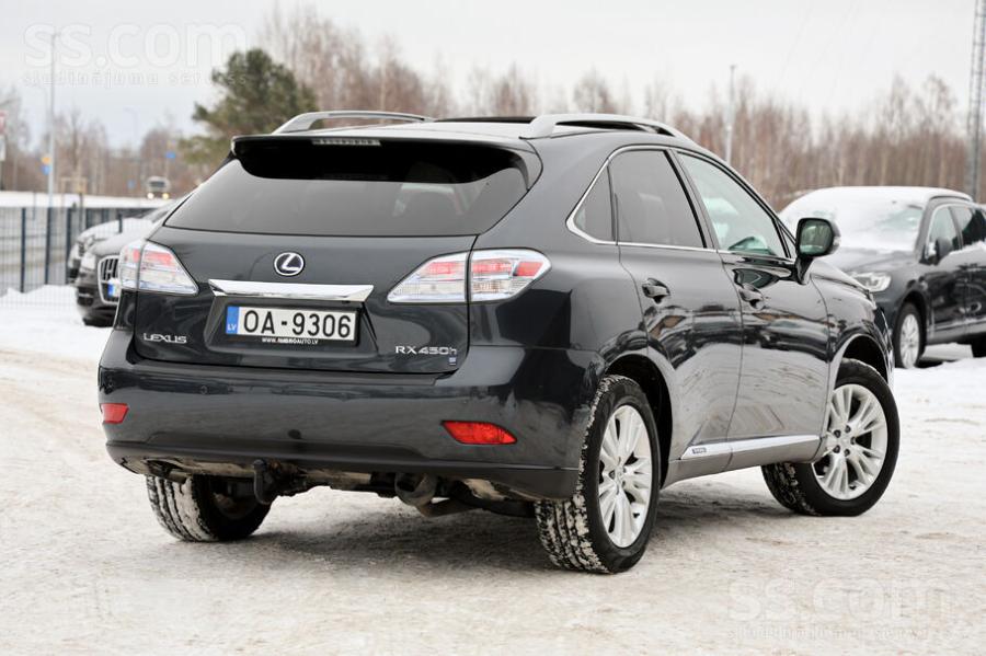 Pelēks Lexus RX 2009 Jelgava, ar dzinēja tilpumu 3.50 L un nobraukumu 0 tūkst. km par 11990 €, foto 4 vietnē AUTOMOTO.COM.LV