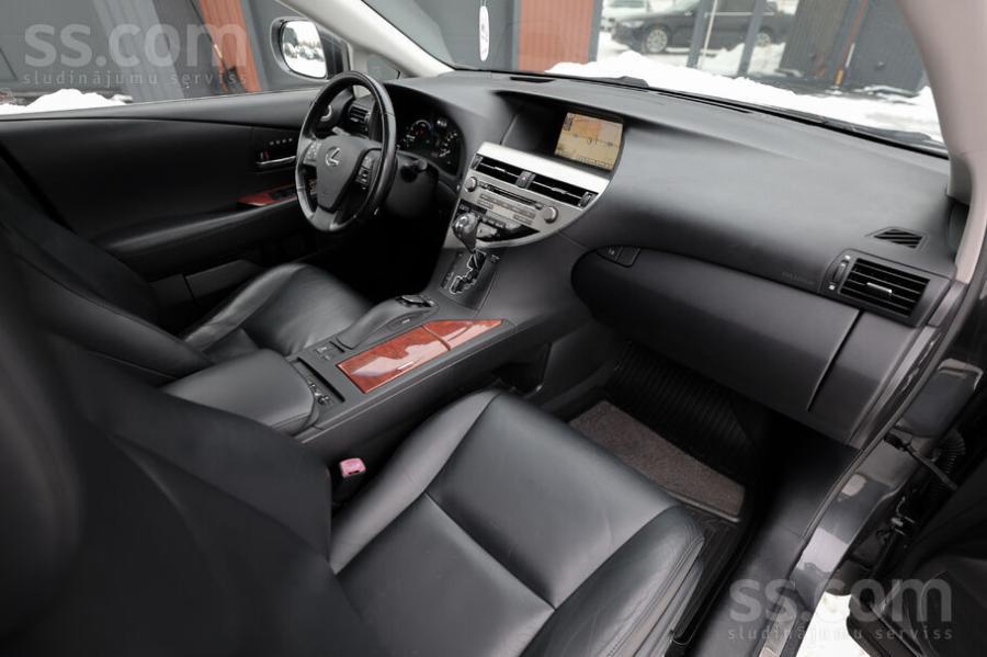 Pelēks Lexus RX 2009 Jelgava, ar dzinēja tilpumu 3.50 L un nobraukumu 0 tūkst. km par 11990 €, foto 14 vietnē AUTOMOTO.COM.LV
