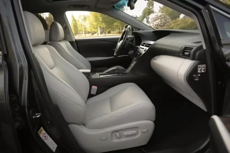 Pelēks Lexus RX 2009 Jelgava, ar dzinēja tilpumu 3.50 L un nobraukumu 357 tūkst. km par 11800 €, foto 10 vietnē AUTOMOTO.COM.LV