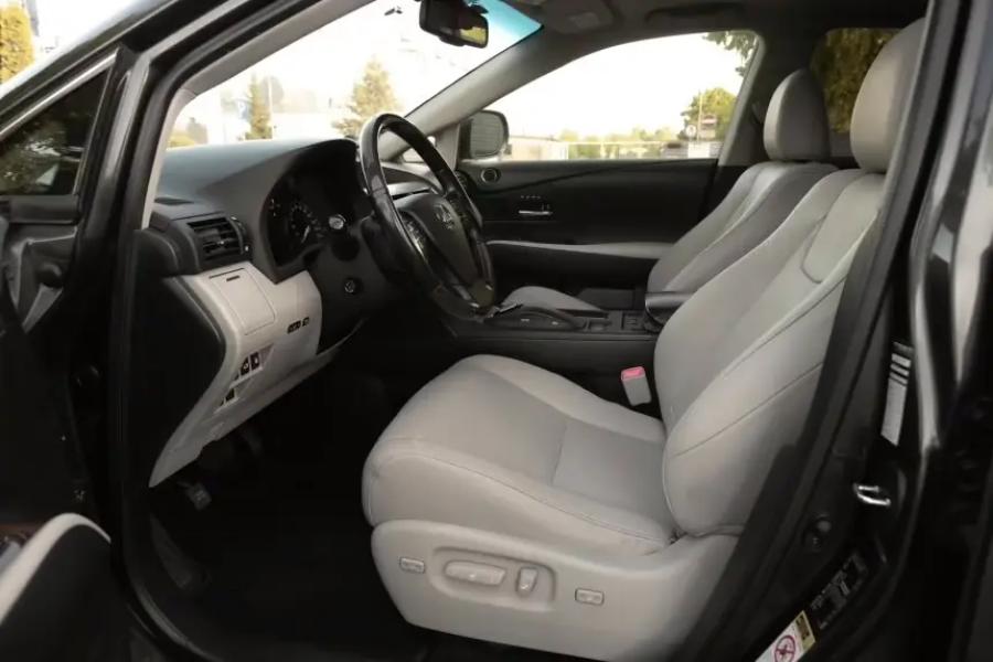 Pelēks Lexus RX 2009 Jelgava, ar dzinēja tilpumu 3.50 L un nobraukumu 357 tūkst. km par 11800 €, foto 13 vietnē AUTOMOTO.COM.LV