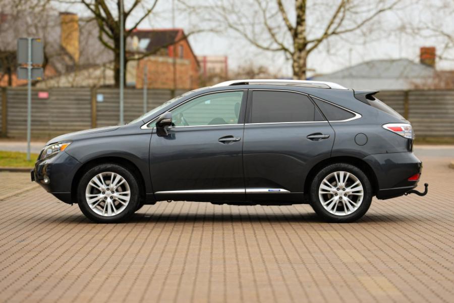 Grey Lexus RX 2009 in Riga, with an engine capacity of 3.50 L and mileage of 0 thousand km for 12500 €, photo 15 on AUTOMOTO.COM.LV