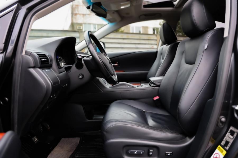 Grey Lexus RX 2009 in Riga, with an engine capacity of 3.50 L and mileage of 0 thousand km for 12500 €, photo 18 on AUTOMOTO.COM.LV