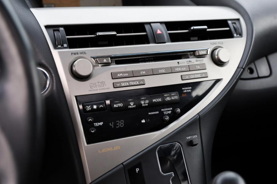 Grey Lexus RX 2009 in Riga, with an engine capacity of 3.50 L and mileage of 0 thousand km for 12500 €, photo 25 on AUTOMOTO.COM.LV
