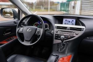 Grey Lexus RX 2009 in Riga, with an engine capacity of 3.50 L and mileage of 0 thousand km for 12500 €, photo 33 on AUTOMOTO.COM.LV