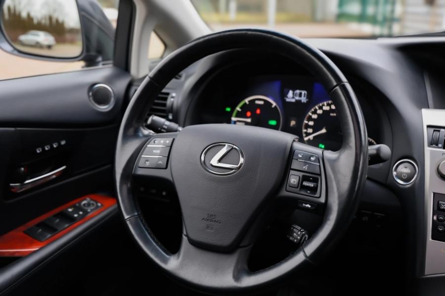 Grey Lexus RX 2009 in Riga, with an engine capacity of 3.50 L and mileage of 0 thousand km for 12500 €, photo 35 on AUTOMOTO.COM.LV