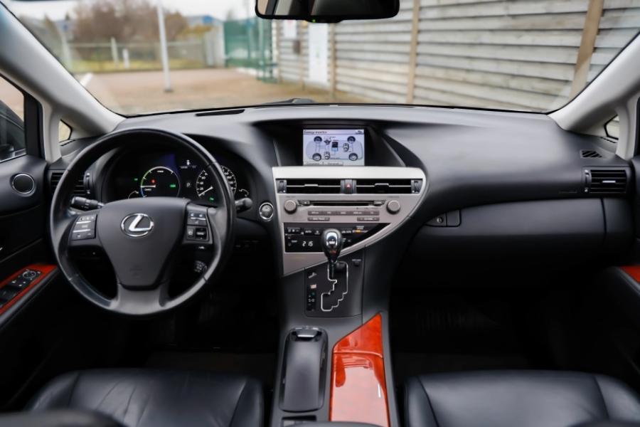 Grey Lexus RX 2009 in Riga, with an engine capacity of 3.50 L and mileage of 0 thousand km for 12500 €, photo 37 on AUTOMOTO.COM.LV