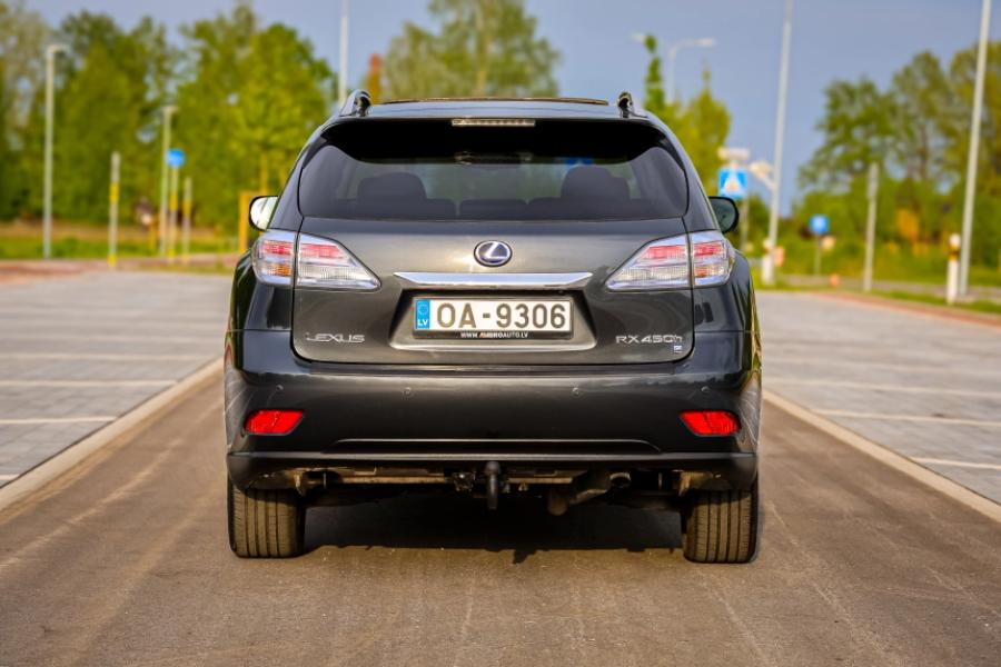 Grey Lexus RX 2009 in Riga, with an engine capacity of 3.50 L and mileage of 0 thousand km for 12500 €, photo 54 on AUTOMOTO.COM.LV