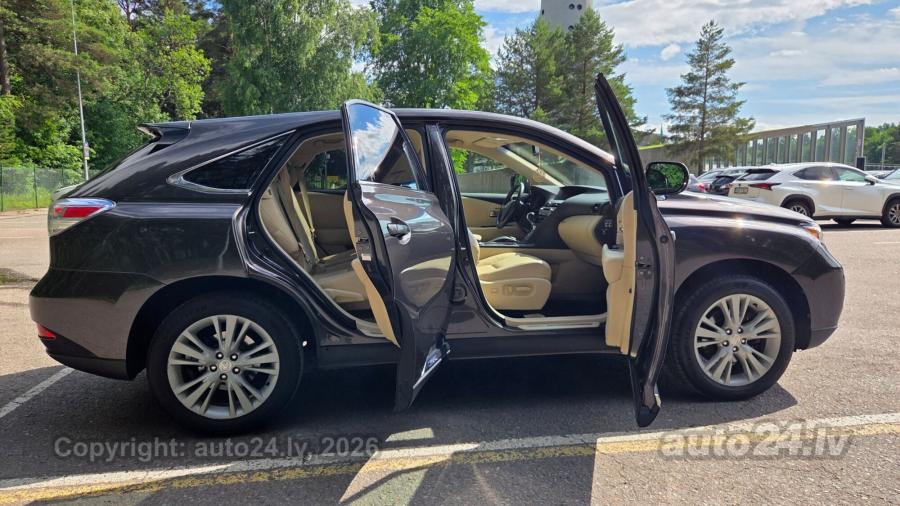 Grey Lexus RX 2009 in Tallinn, with an engine capacity of 3.50 L and mileage of 231 thousand km for 10990 €, photo 7 on AUTOMOTO.COM.LV