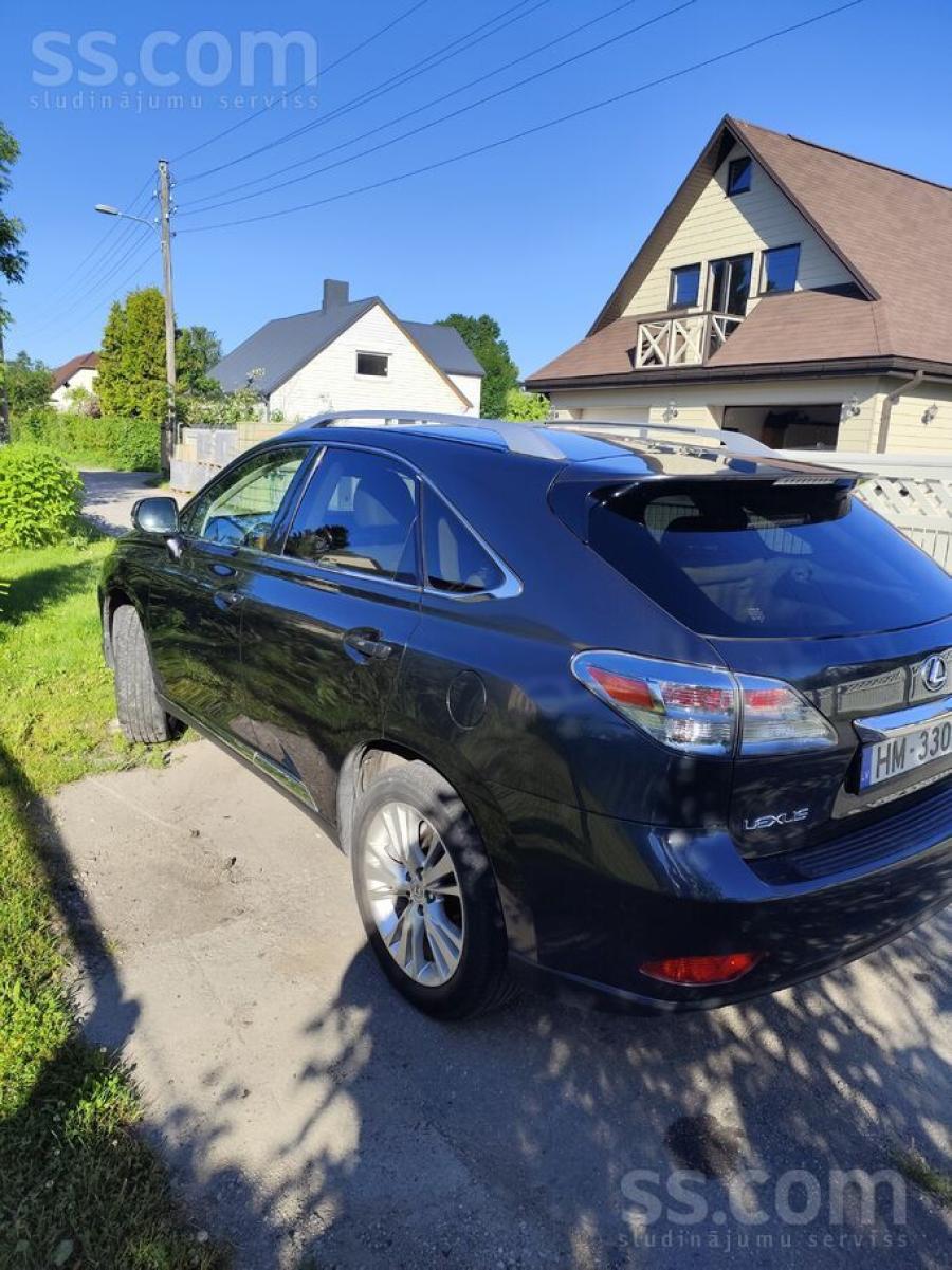Grey Lexus RX 2010 in Jurmala, with an engine capacity of 3.50 L and mileage of 170 thousand km for 10490 €, photo 6 on AUTOMOTO.COM.LV