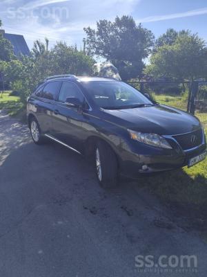 Grey Lexus RX 2010 in Jurmala, with an engine capacity of 3.50 L and mileage of 170 thousand km for 10490 €, photo 7 on AUTOMOTO.COM.LV
