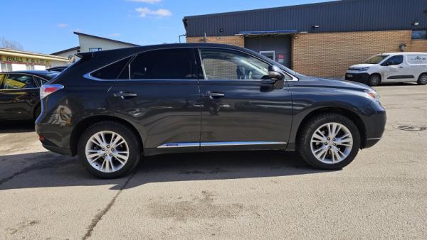 Grey Lexus RX 2010 in Riga, with an engine capacity of 3.50 L and mileage of 233 thousand km for 10950 €, photo 3 on AUTOMOTO.COM.LV
