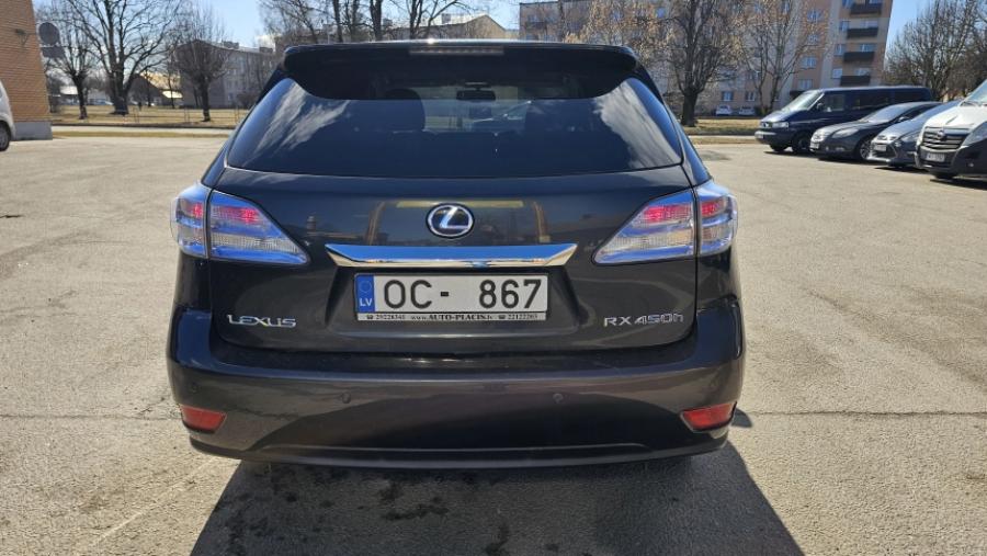 Pelēks Lexus RX 2010 Rīga, ar dzinēja tilpumu 3.50 L un nobraukumu 233 tūkst. km par 10950 €, foto 7 vietnē AUTOMOTO.COM.LV