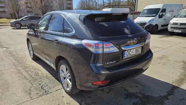 Grey Lexus RX 2010 in Riga, with an engine capacity of 3.50 L and mileage of 233 thousand km for 10950 €, photo 7 on AUTOMOTO.COM.LV