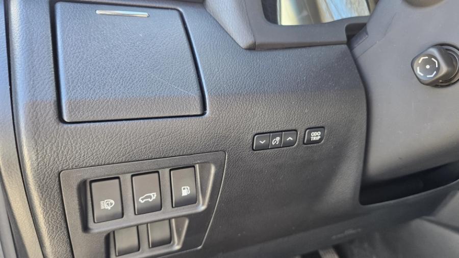 Pelēks Lexus RX 2010 Rīga, ar dzinēja tilpumu 3.50 L un nobraukumu 233 tūkst. km par 10950 €, foto 12 vietnē AUTOMOTO.COM.LV