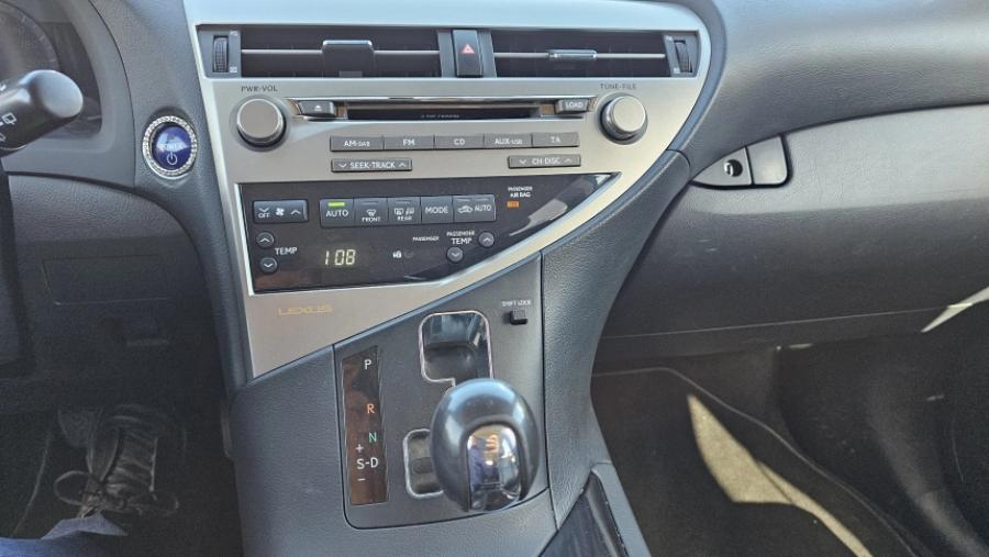 Pelēks Lexus RX 2010 Rīga, ar dzinēja tilpumu 3.50 L un nobraukumu 233 tūkst. km par 10950 €, foto 23 vietnē AUTOMOTO.COM.LV