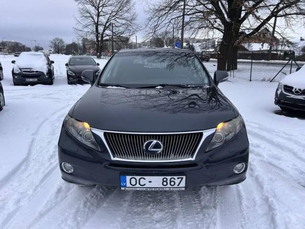 Grey Lexus RX 2010 in Riga, with an engine capacity of 3.50 L and mileage of 233 thousand km for 10350 €, photo 2 on AUTOMOTO.COM.LV
